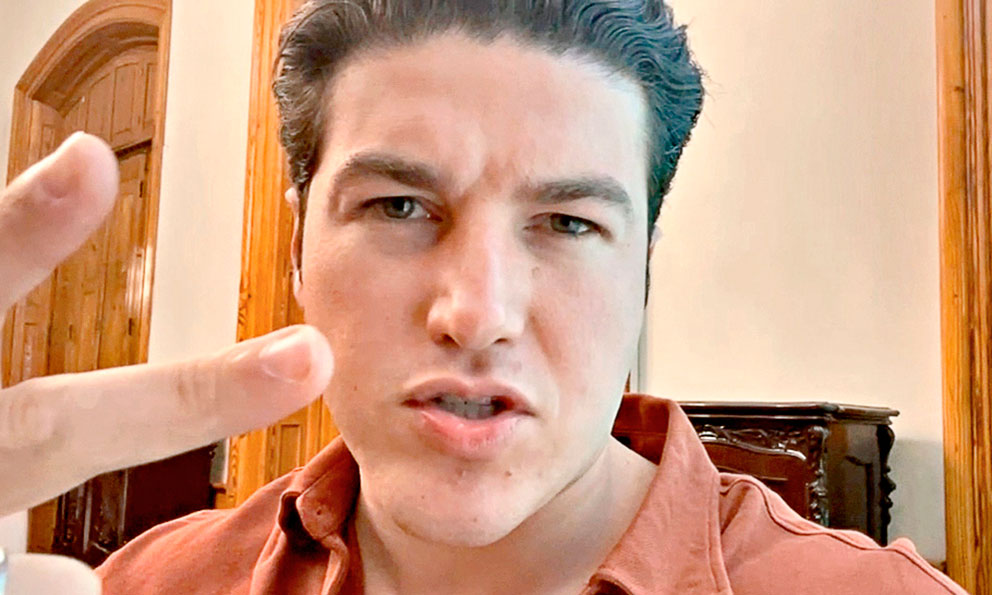 Samuel García bautiza a su hija Samuel García bautiza a su hija